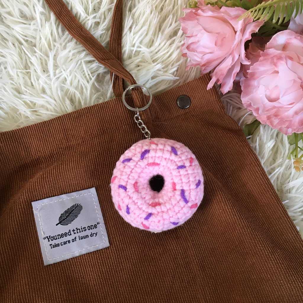 Crochet DONUT KEYCHAIN | Souvenirs | cute keychain for bag | LOOKING ...