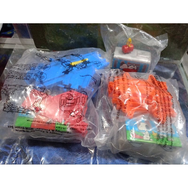 Snoopy & Friends MTR Train set | Shopee Philippines