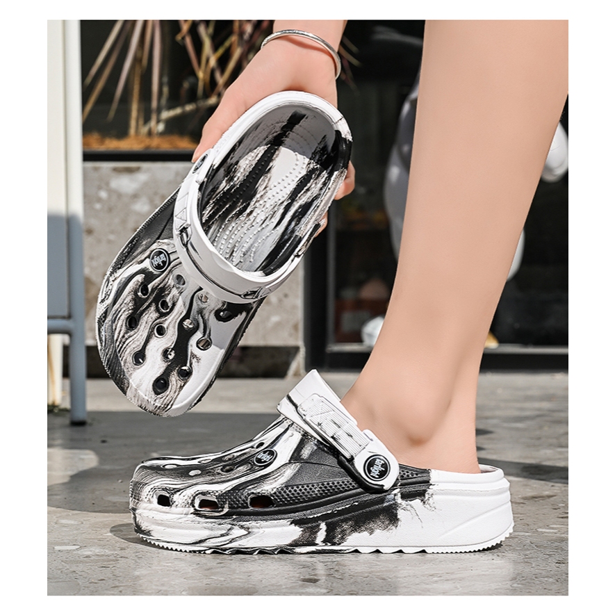 Crocs thick-soled unisex non-slip beach sandals for summer wear ...
