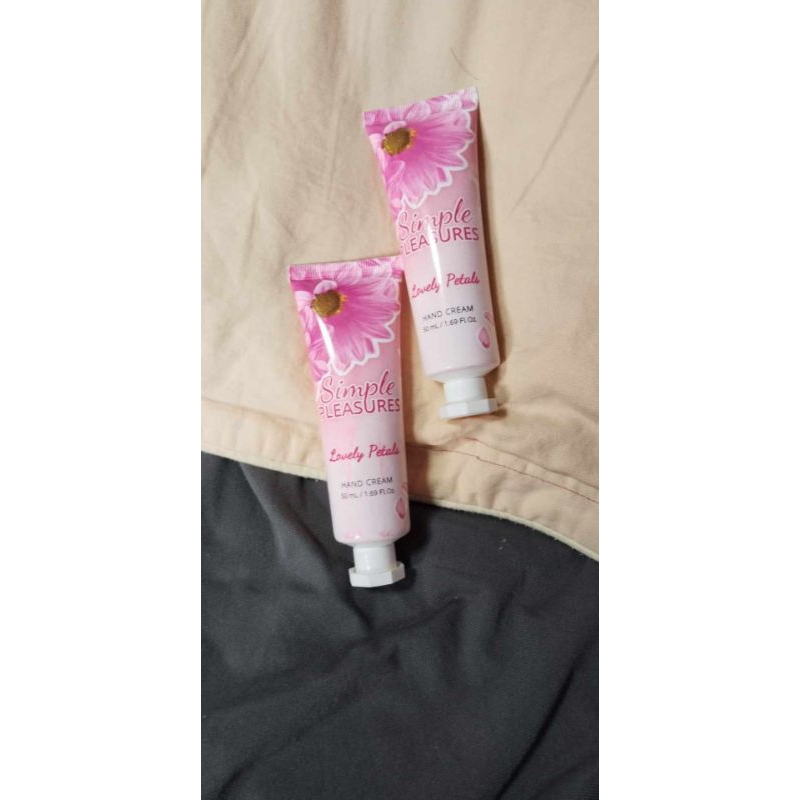sale!! Buy 1 take 1 Simple Pleasures Lovely Petals Hand Cream (2pcs ...