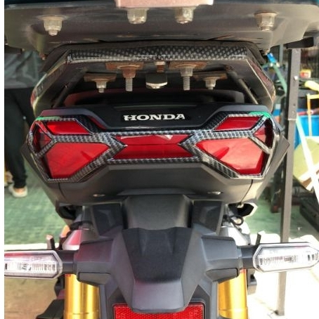 Honda ADV 160 & ADV 150 tail light garnish ( Original Carbon NOT ...