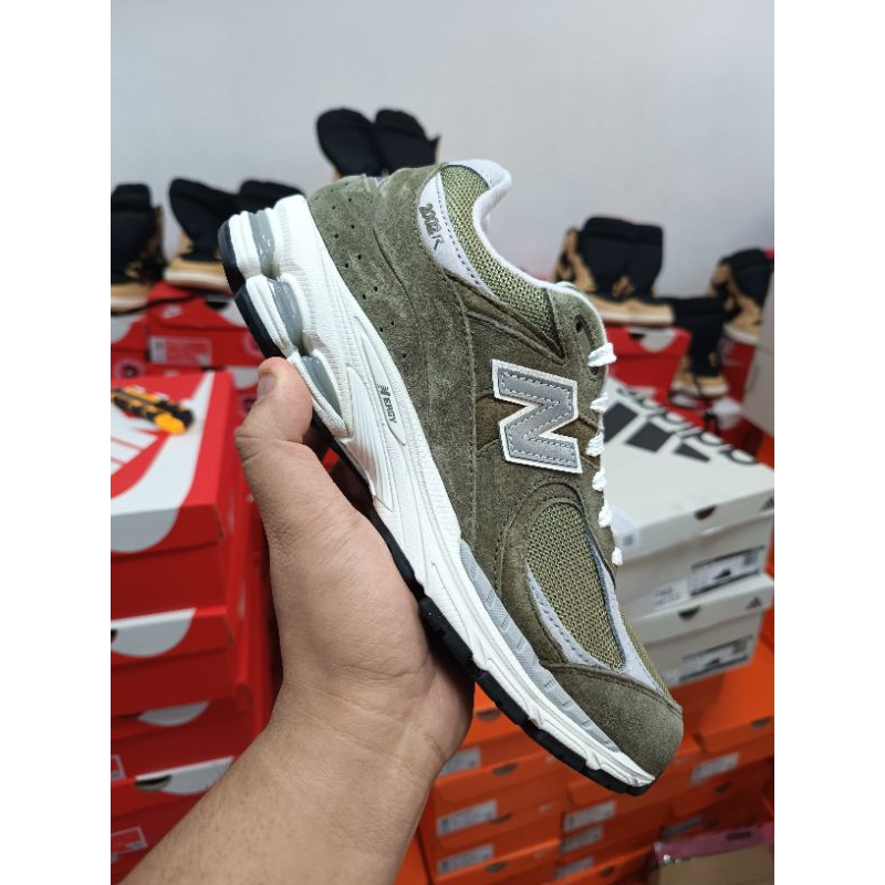 MENS NB 2002R OLIVE GREEN | Shopee Philippines