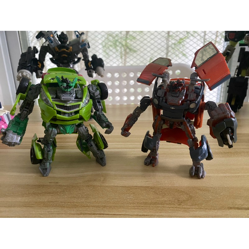 Transformers ROTF Deluxe Class Autobot Mudflap and Skids | Shopee ...