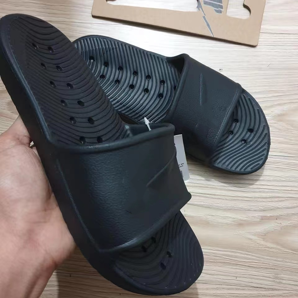 High quality silicone slippers men's beach leaking non-slip comfortable ...