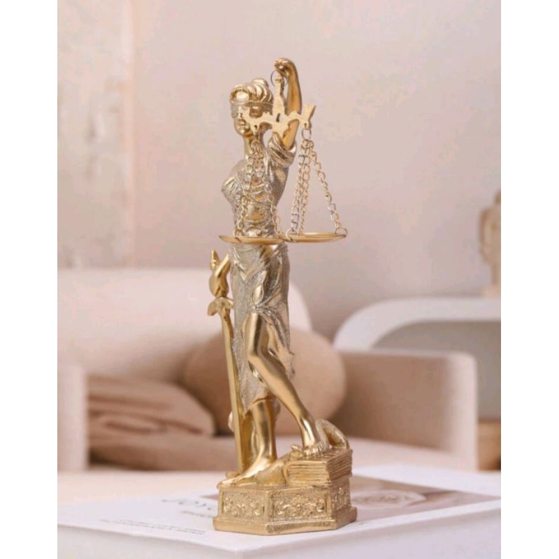 1 pc Lady Justice Statue Goddess of Fairness | Shopee Philippines