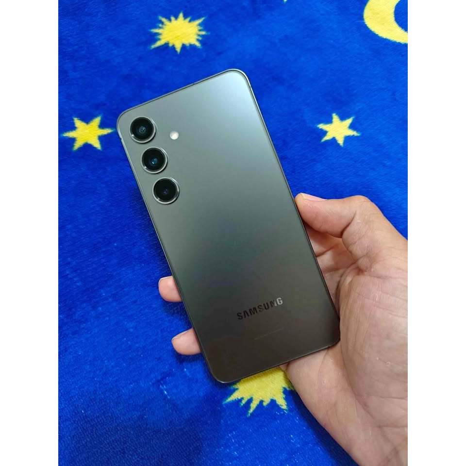 Galaxy S24 Dynamic LTPO AMOLED 6.2 inches Snapdragon 8 Gen 3 Exynos ...