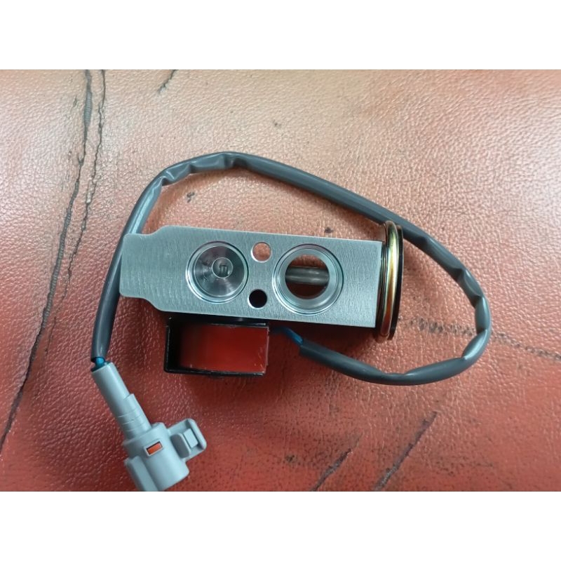 DENSO BRAND ND-0130 TOYOTA HI-ACE REAR D4D W/SOLENOID SENSOR ORIGINAL ...