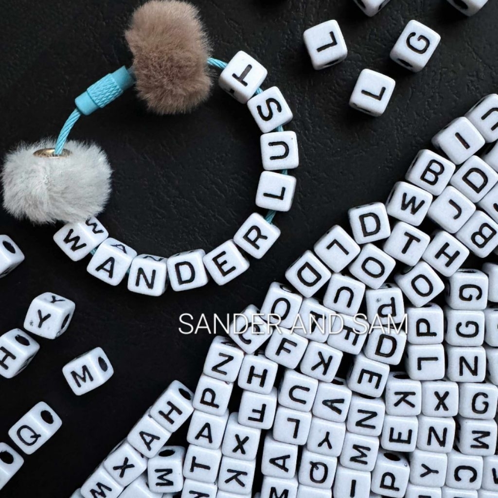 100 pcs 8mm Big Cube Letter Beads Charms White Black Ornaments for DIY ...