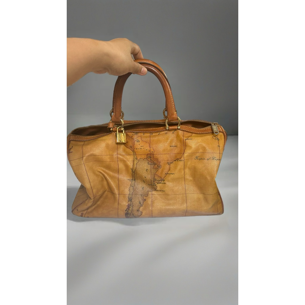 authentic Alviero martini Map dcotors bag | Shopee Philippines