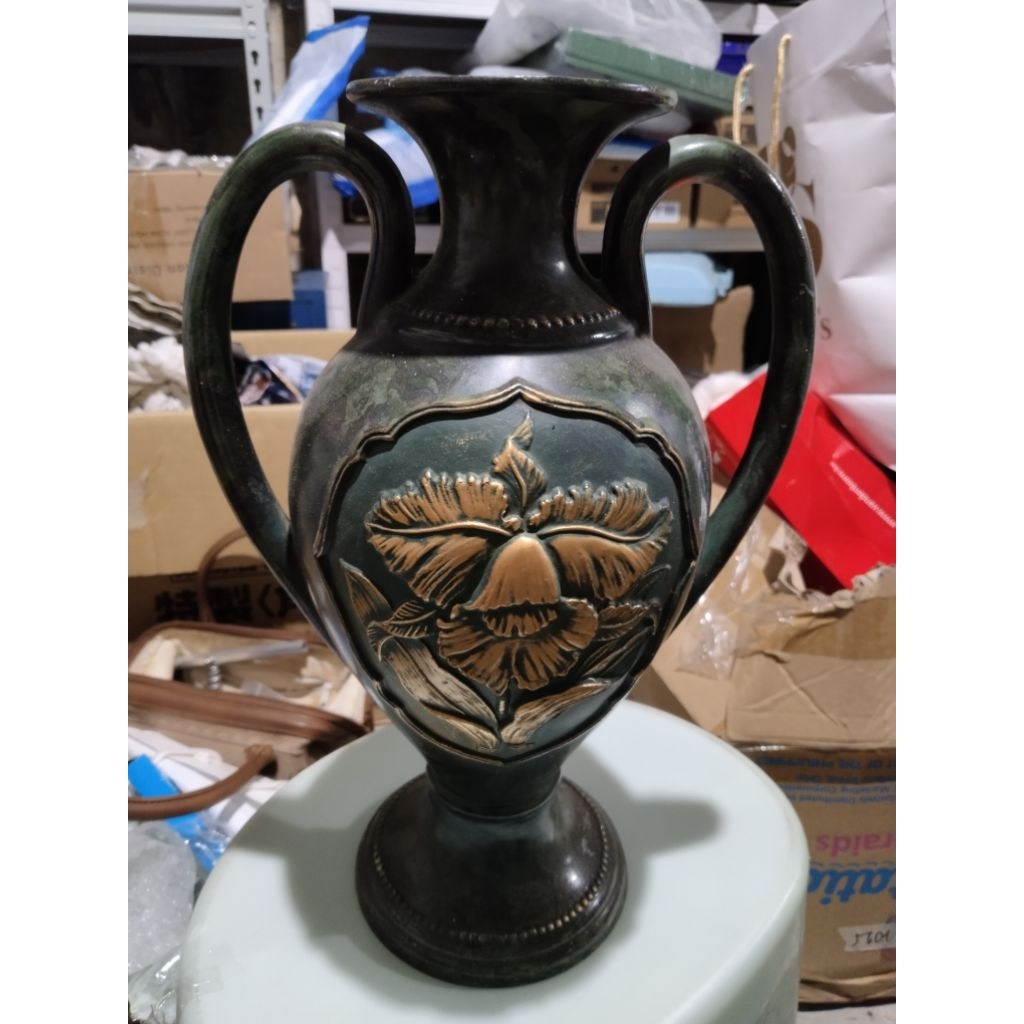 TALL METAL VASE (JAPAN) | Shopee Philippines