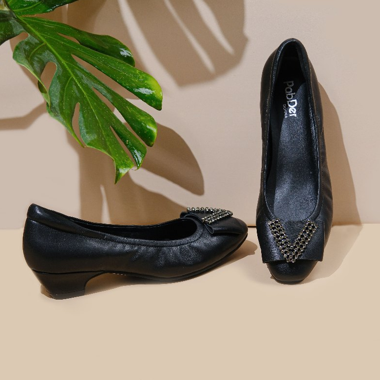 Pabder CS9151 Ladies V-Shape Décor Round Toe 1in Heels Black | Shopee ...