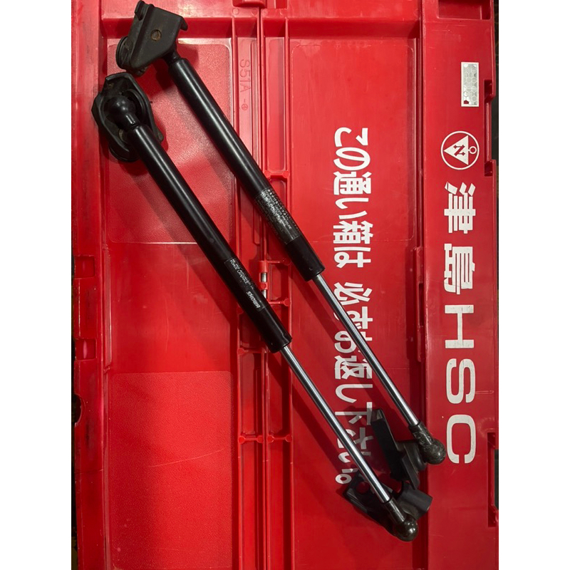 CRV GEN 2 BACK GLASS DAMPER ORIG SHOWA | Shopee Philippines