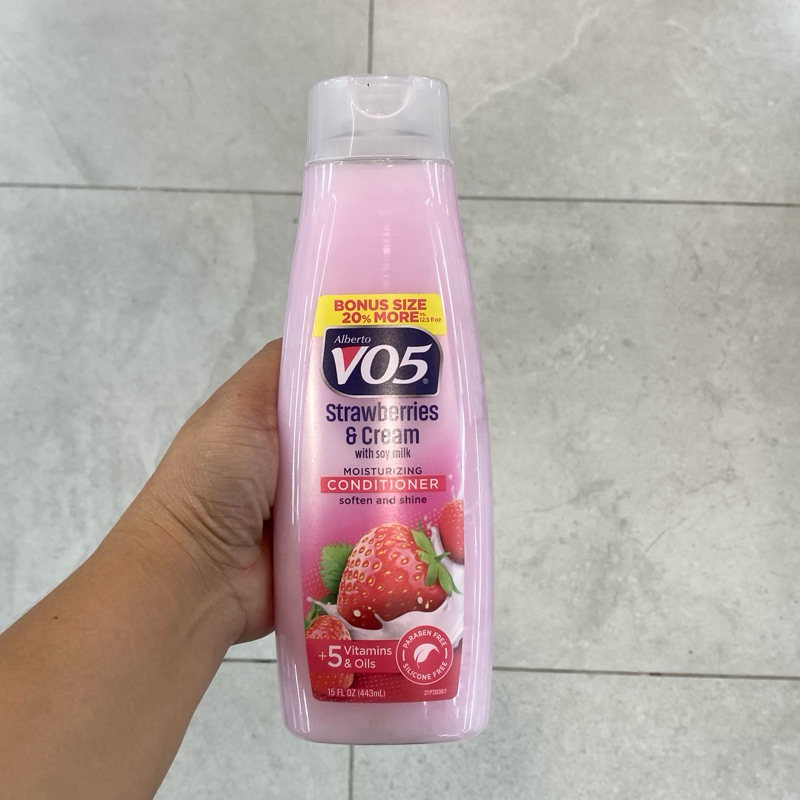 VO5 STRAWBERRIES & CREAM WITH SOY MILK MOISTURIZING CONDITIONER 443ml ...