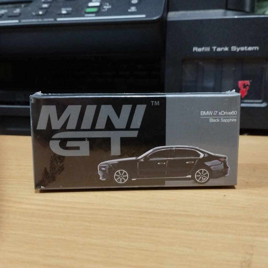 Mini GT #802 BMW i7 xDrive60 (Black Sapphire) | Shopee Philippines