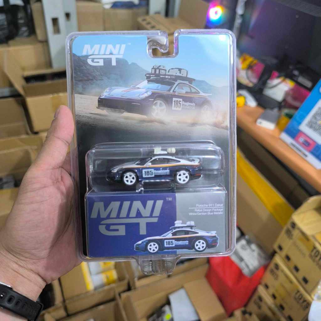 Mini GT #805 Porsche 911 Dakar (Rallye Design Package White/Gentian ...
