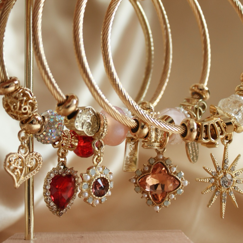 𝐁𝐚𝐧𝐠𝐥𝐞𝐬 𝐂𝐨𝐥𝐥𝐞𝐜𝐭𝐢𝐨𝐧 𝐈𝐈 | Pandora Girly Bracelets | Dangling Charms ...