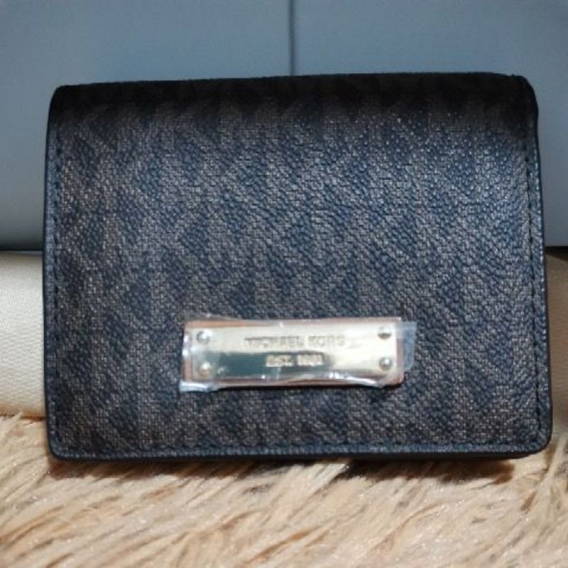 Original MK small bifold wallet (preowned used once only) | Shopee ...