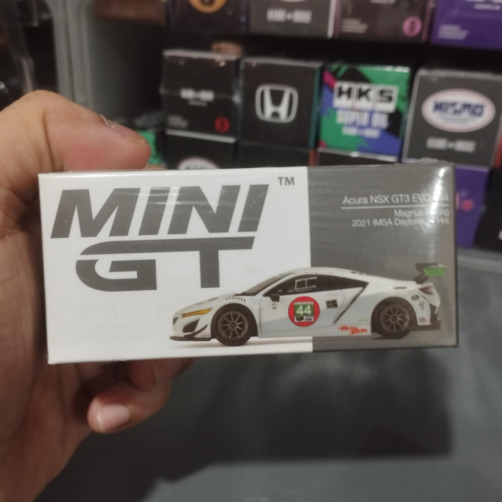 Mini GT #302 Acura NSX GT3 EVO #44 (Magnus Racing 2021 IMSA Daytona 24 ...