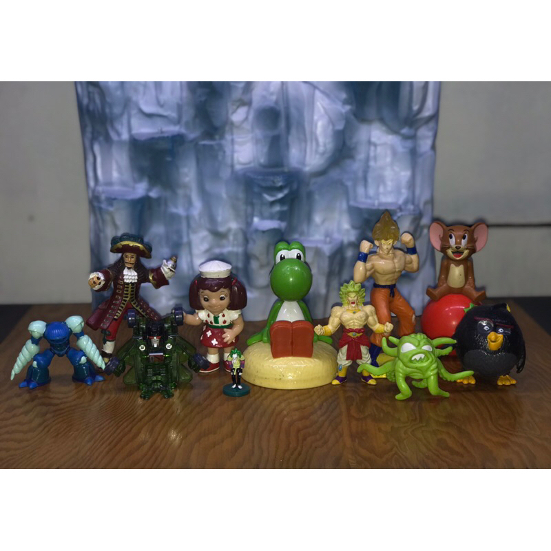 Random Toyline Batch 3 (99 each) - Dragon Ball Z Goku, Broly, Yoshi ...