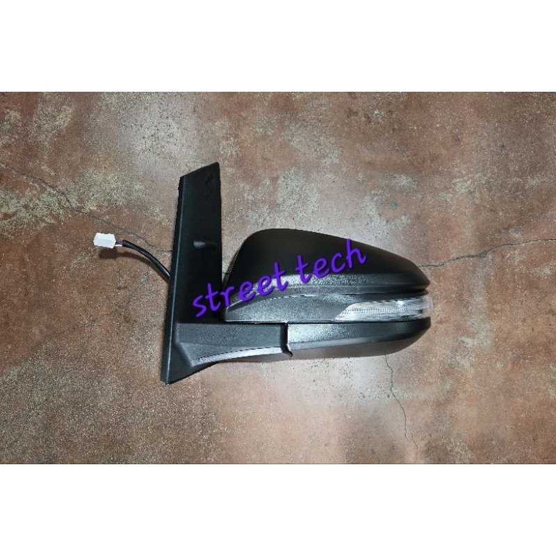 Toyota Innova 2016-2022 Side Mirror Power Adjust Lens with Light ...