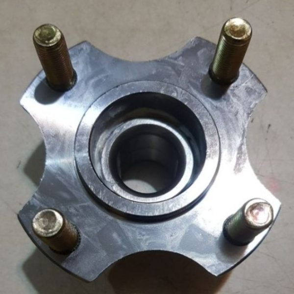 suzuki multicab Big eye or transformer type model axle hub with bearing ...