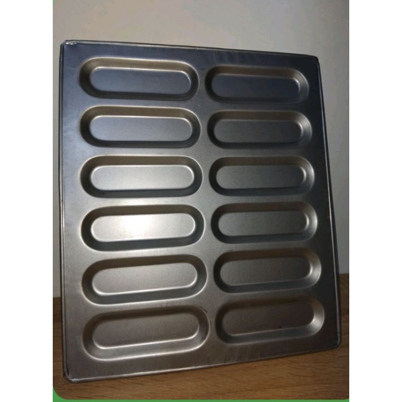 HOTDOG BUNS TRAY / FOOTLONG R 12 MOLDER | Shopee Philippines