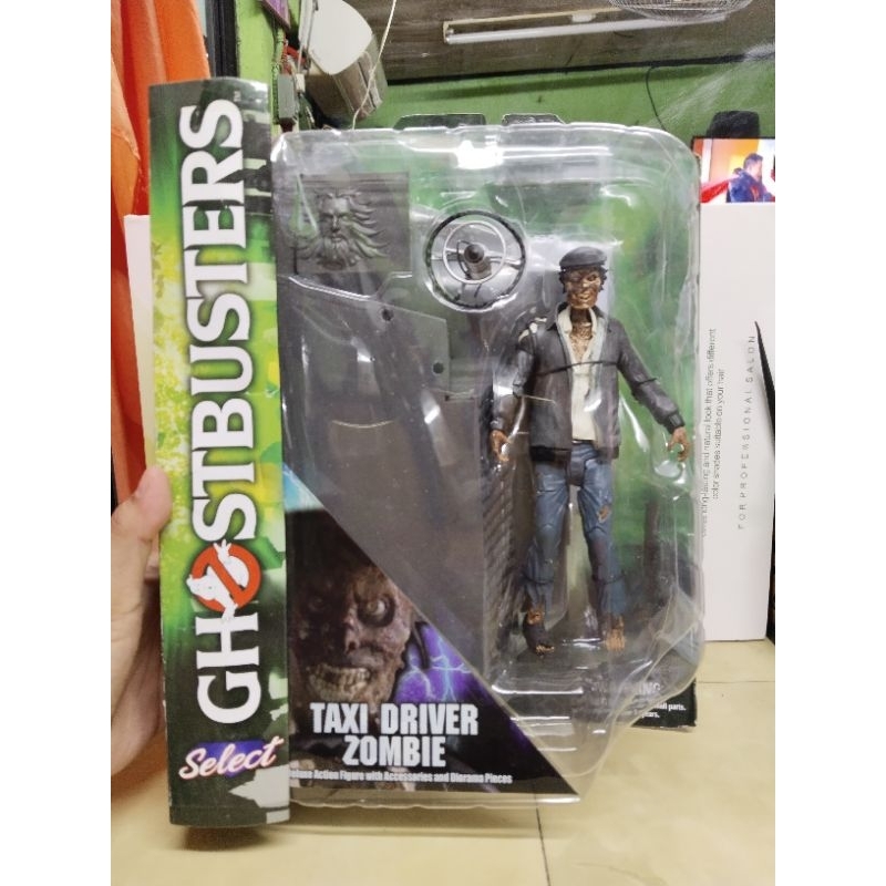 Diamond Select Toys Ghostbusters Taxi Driver Ghost 7" Scale Action ...