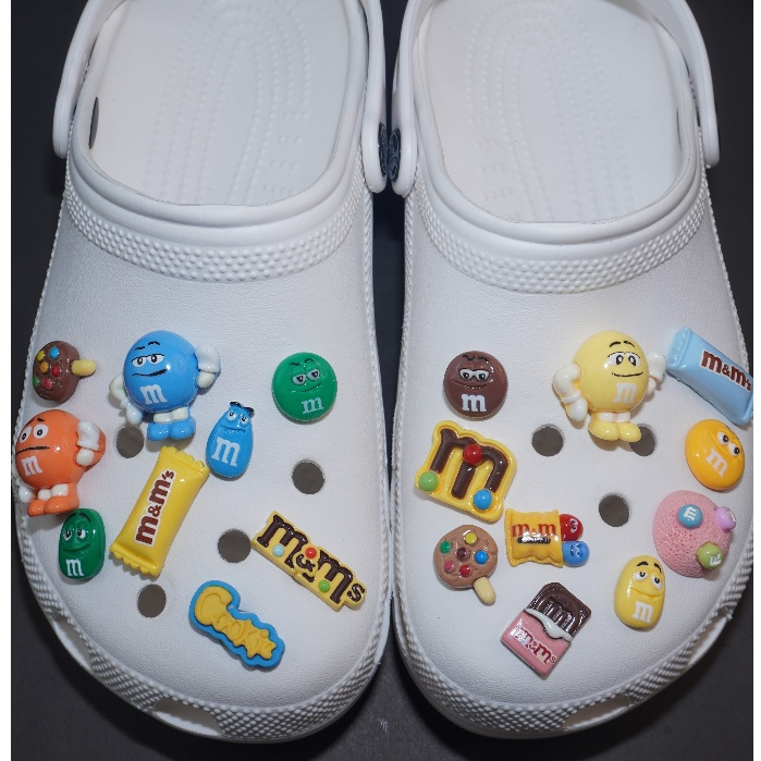 M&M Chocolate Croc Jibbitz Charms Shoe Design Buckle Shoe Decor Clogs ...