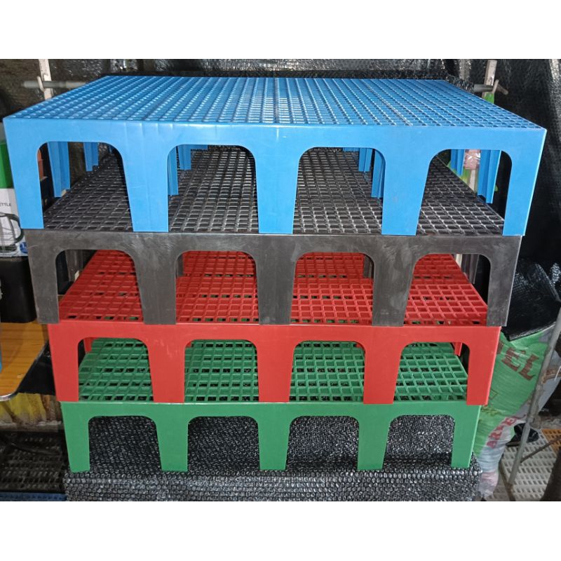 Elevated Plastic Matting 2x3x8, size 2ft.x3ft.8inches plastic matting ...