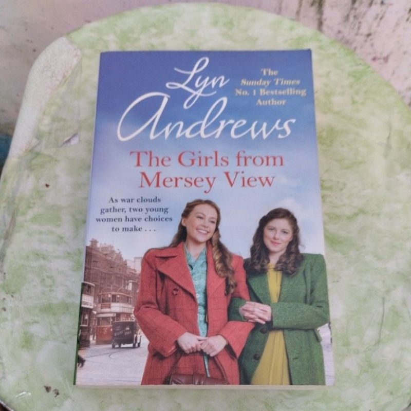 The Girls from Mersey View by Lyn Andrews (PAPER BACK, PRE-LOVED ...