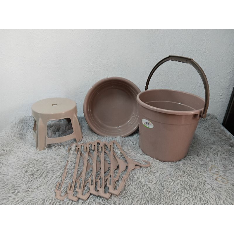 fuho aesthetic laundry pail set (Pail/basin/hanger/stool) | Shopee ...