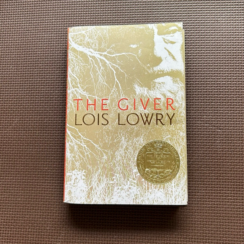 Lois Lowry - The Giver (Hardbound with DJ) | Shopee Philippines