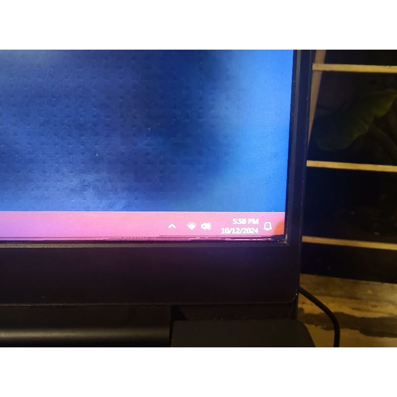 Slim Frameless 15inch FHD 30 pins medyo maputi sa sides and dark line ...