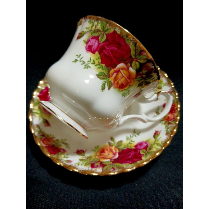 Royal albert OCR second with minor flaw not obvious cup and saucer duo ...