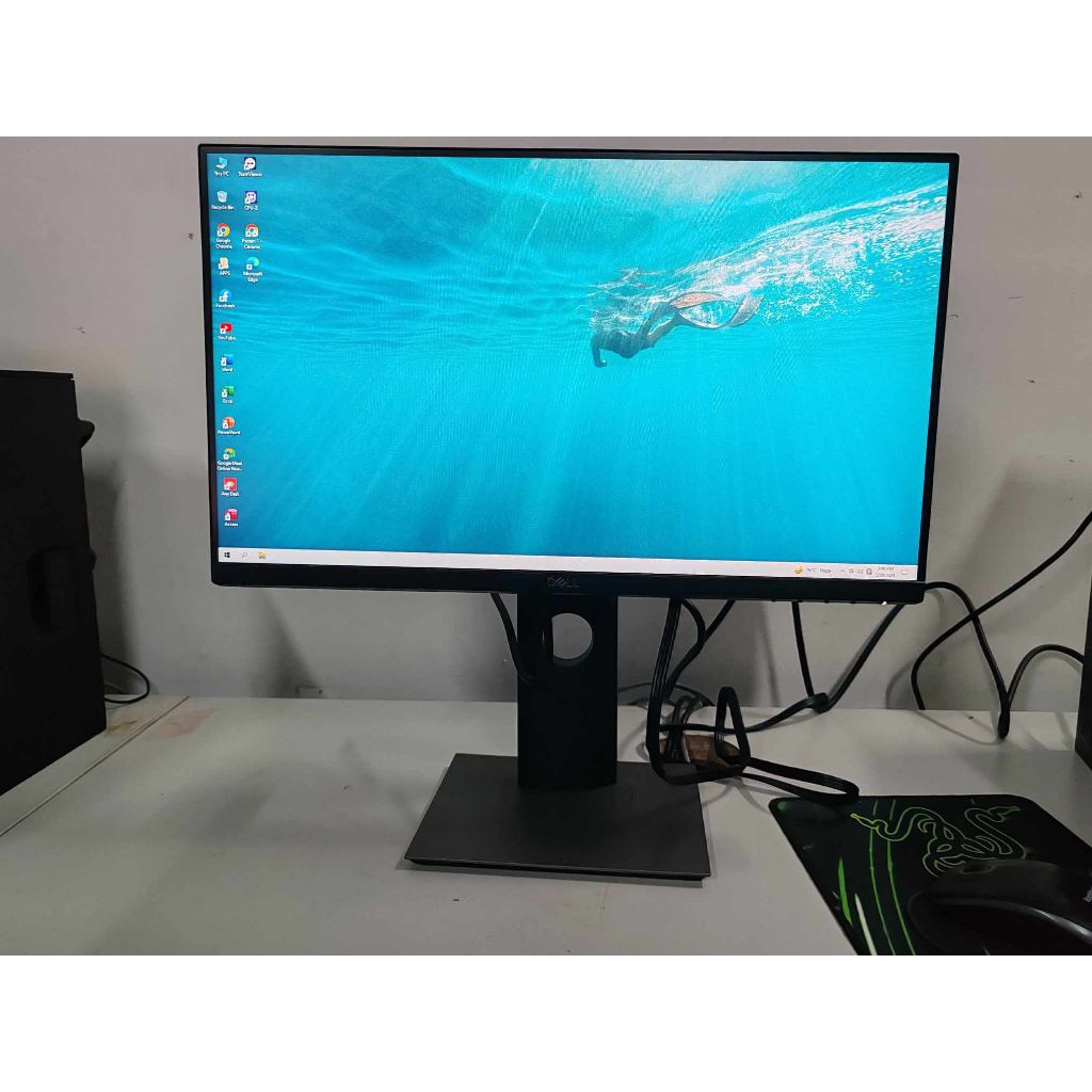 DELL 2419H 24inch FRAMELESS monitor rotatable w/ vga and powercord ...