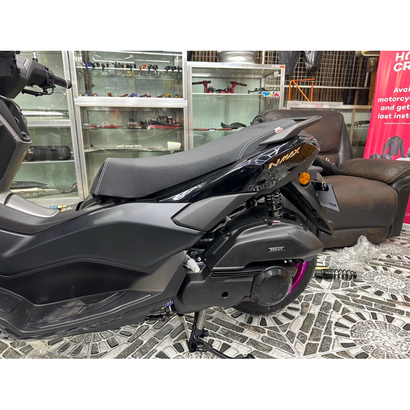 Trc Flatseat Nmax V2/Nmax V3 Turbo Sandpaper & dry carbon design ...