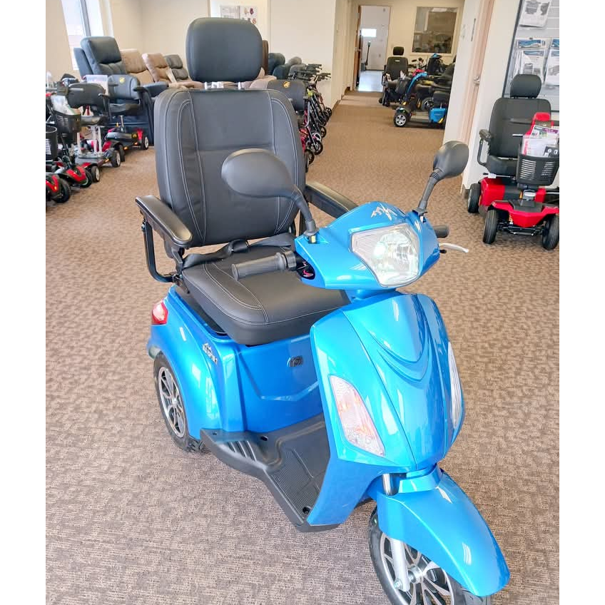 BRAND NEW PRIDE MOBILITY BAJA RAPTOR 2 3 WHEEL SCOOTER | Shopee Philippines