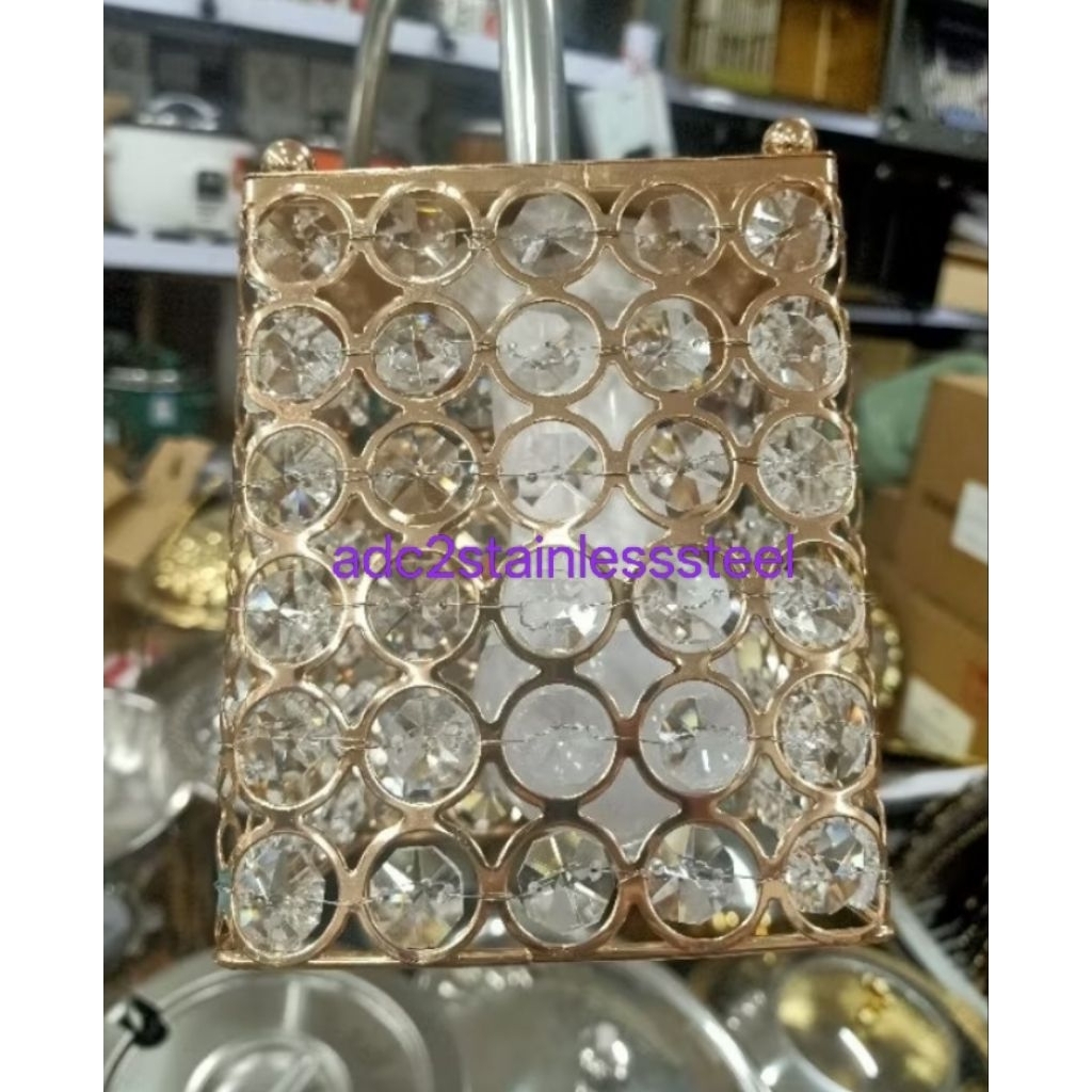 Square Gold Coins Catering Table Decoration with complete accessories ...