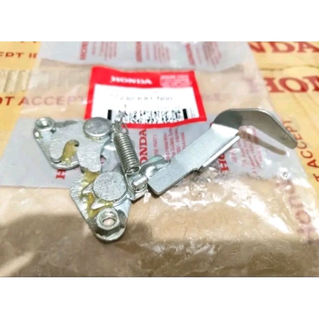 Seat Lock Assy Honda Beat fi V2 (genuine) | Shopee Philippines