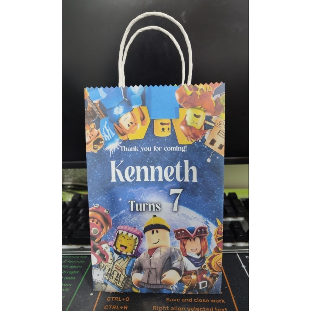 ROBLOX lootbag D2 10pcs Free Name and Age | Shopee Philippines