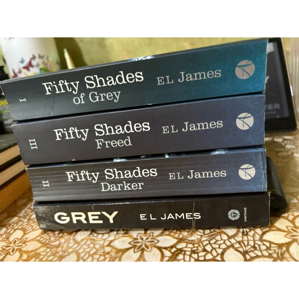 Fifty shades of grey series (4 books) | Shopee Philippines