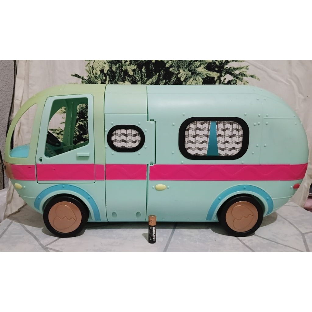 LOL Surprise OMG 2-in-1 Glamper Fashion Camper Van Playset | Shopee ...