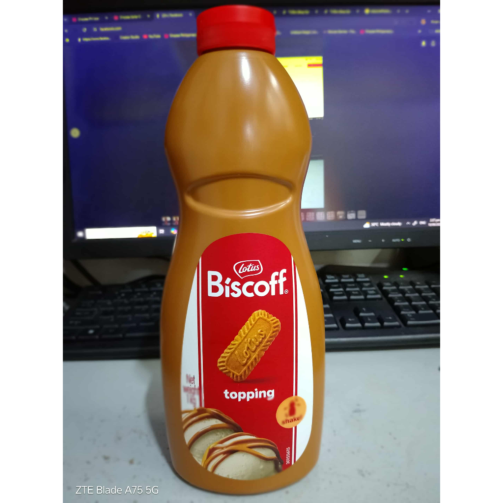 LOTUS BISCOFF SPREAD TOPPING 1KG is a rich, caramel-flavored sauce made ...
