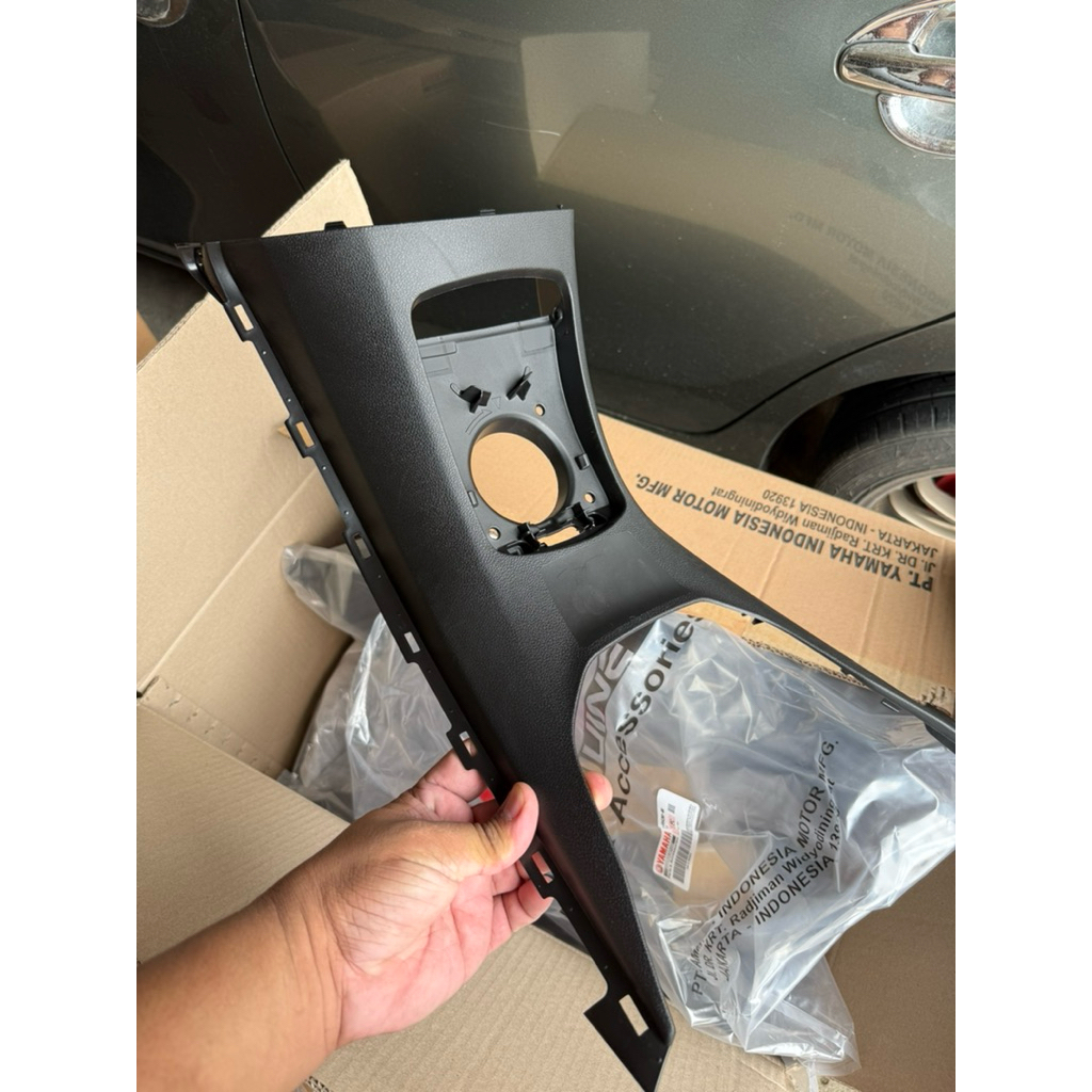 GAS TANK COVER NMAX V2 GENUINE YAMAHA | Shopee Philippines