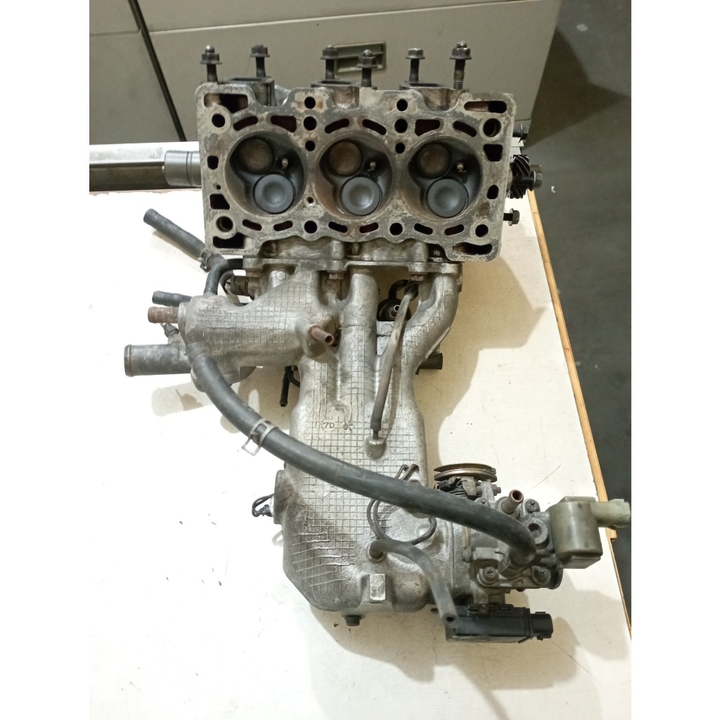 japan surplus cylinder head assy with intake manifold assy f6a (with ...
