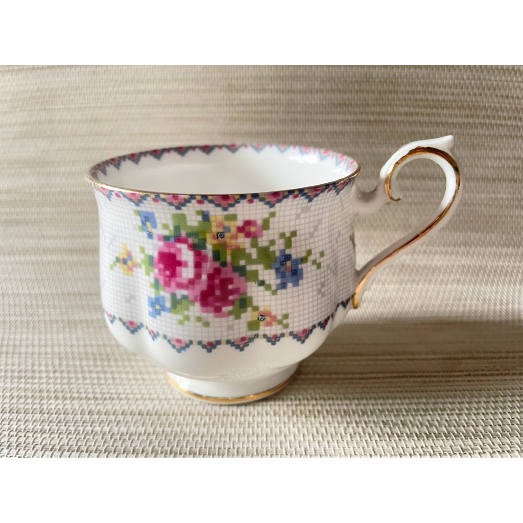 Royal Albert Petit Point Bone China Rare Orphan Teacup | Shopee Philippines