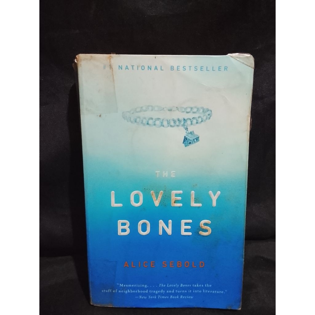THE LOVELY BONES BY: ALICE SEBOLD | Shopee Philippines