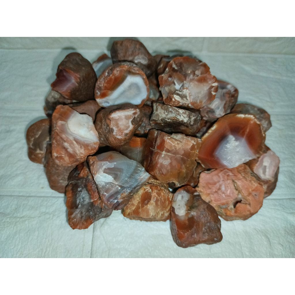 Natural Red Agate Crystal / Raw Stone (random pick; sold per piece ...