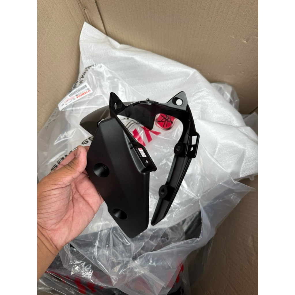 PATILYA / FRONT FENDER GARNISH AEROX V1 V2 | Shopee Philippines