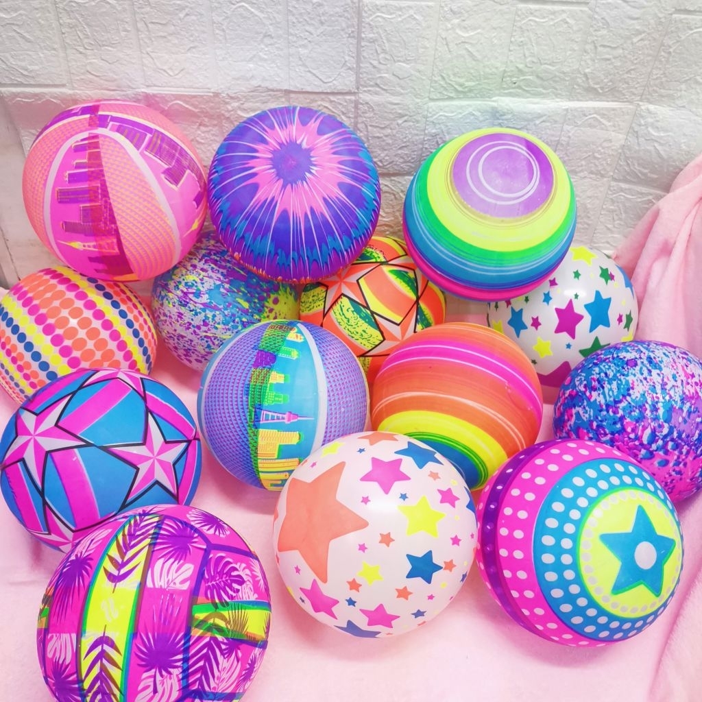 Inflatable Balls with Different Colors and Design Ball for Kids Beach ...